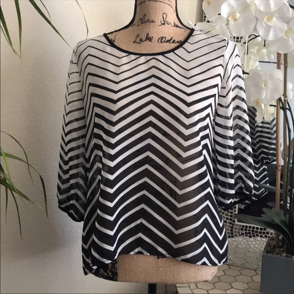 Iz Byer | Tops | Nwot Iz Byer Chevron | Poshmark